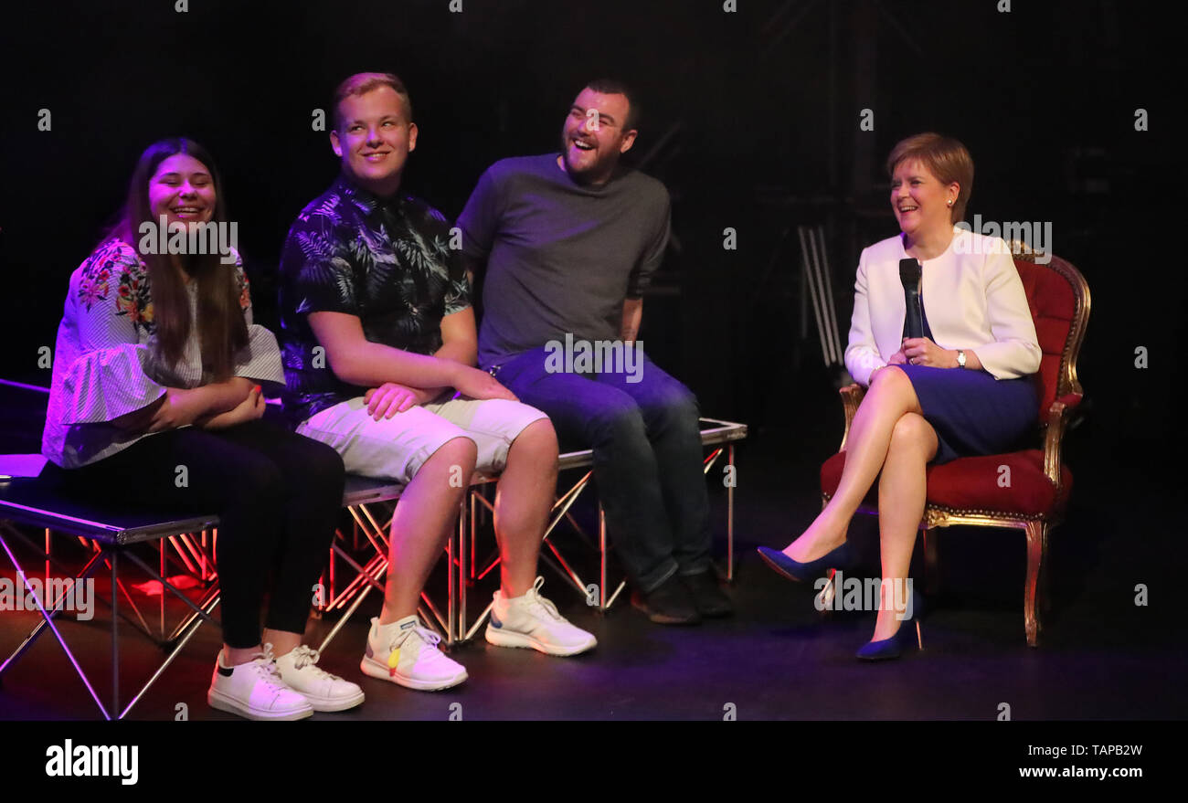 Chloe smith visit hi-res stock photography and images - Alamy