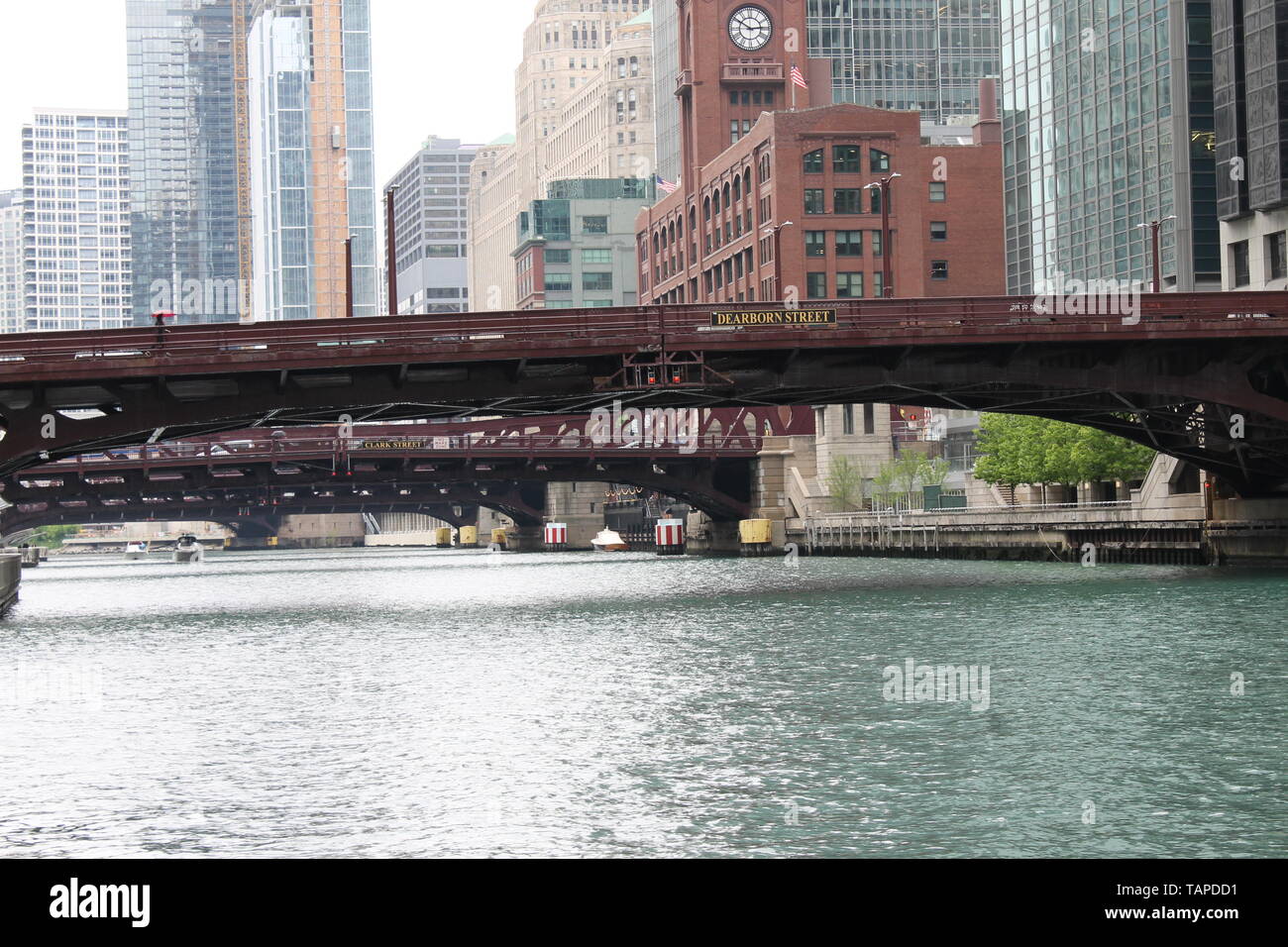 Bridges over chicago river hi-res stock photography and images - Alamy