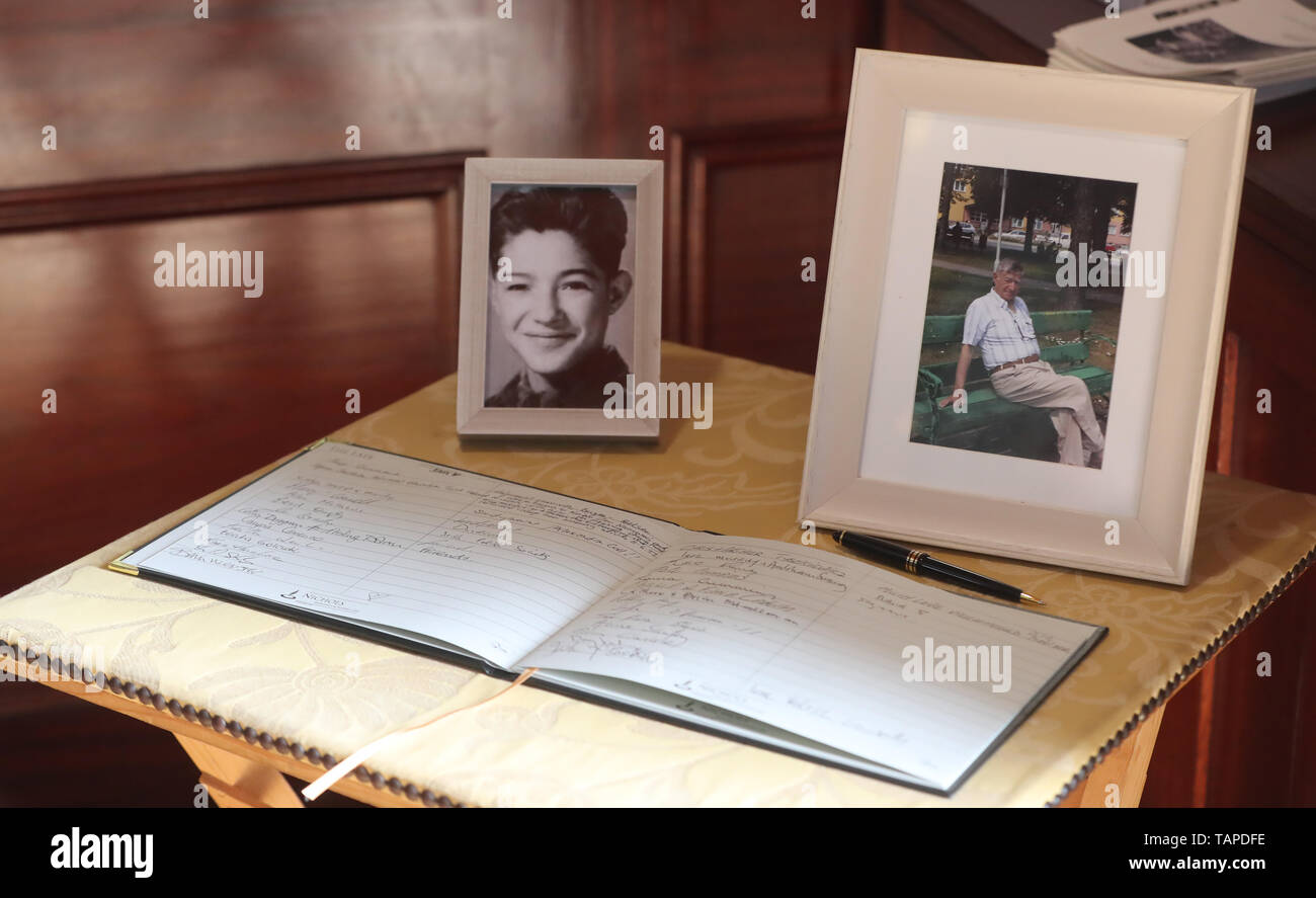 Ceremony celebrating life holocaust survivor jan kaminski victorian ... Ceremony celebrating life holocaust survivor jan kaminski victorian ...