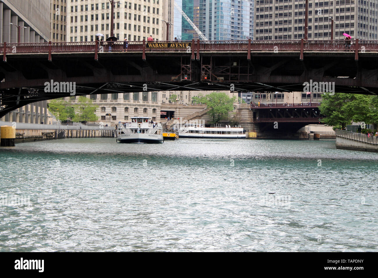 Downtown chicago main street hi-res stock photography and images - Alamy