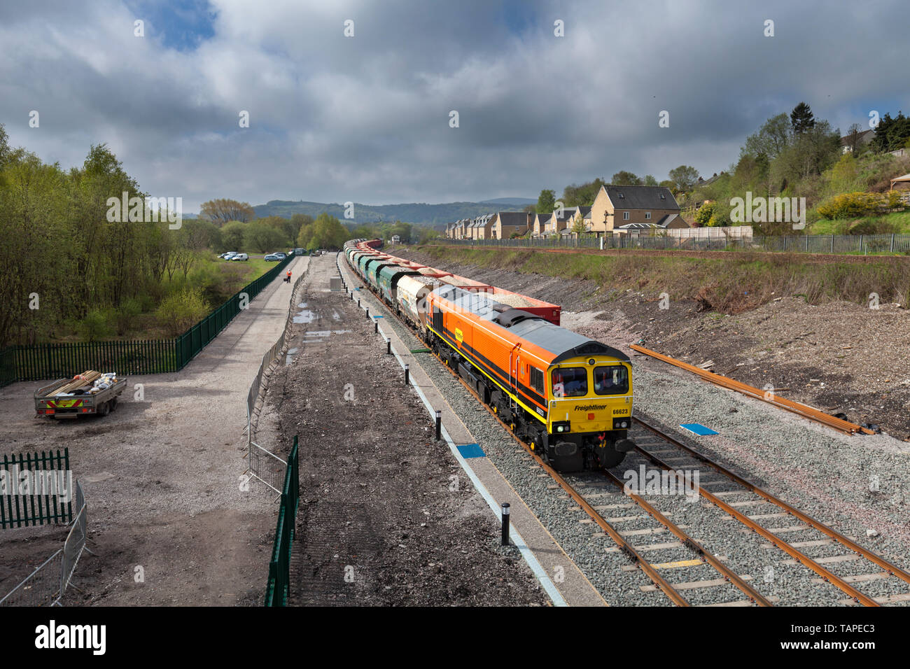 Freightliner class 66 locomotive at the extended Buxton up reception ...
