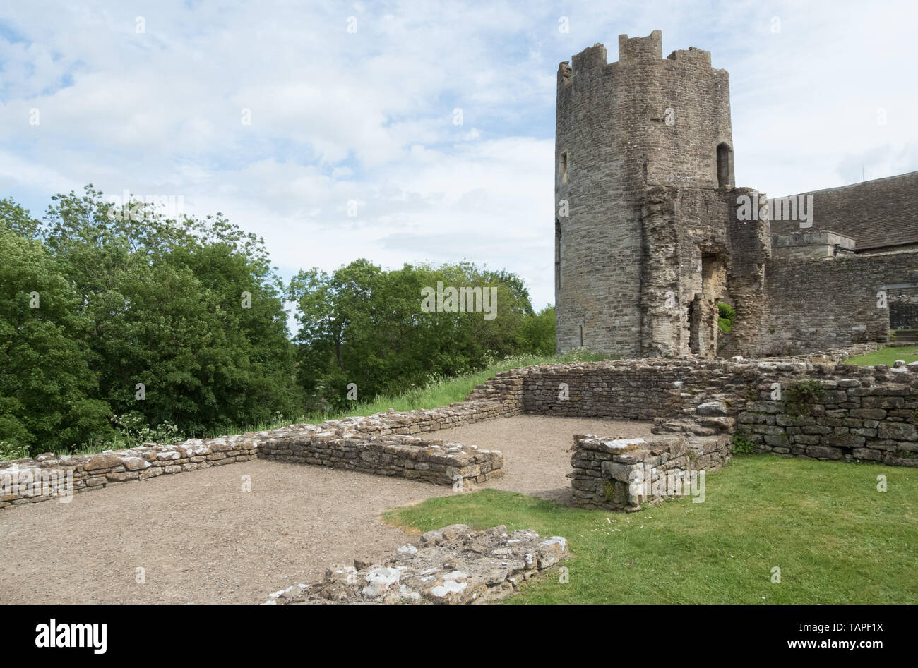 Farleigh Hungerford Castle, Somerset, on a may Bank holiday Stock Photo ...