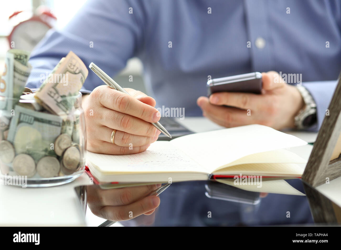 Using silver pen hi-res stock photography and images - Alamy