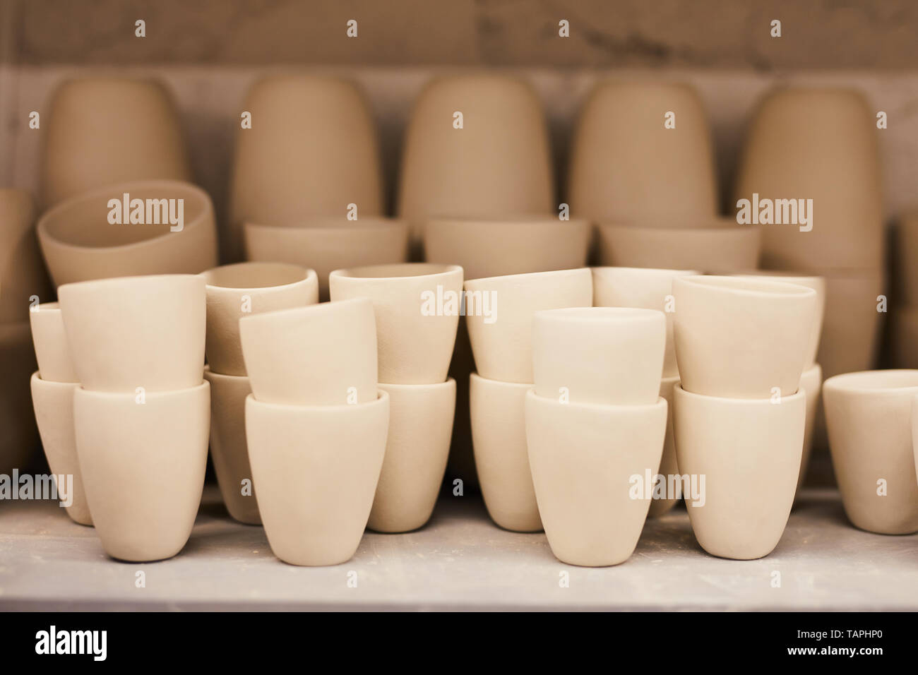 Pottery workshop background hi-res stock photography and images - Alamy