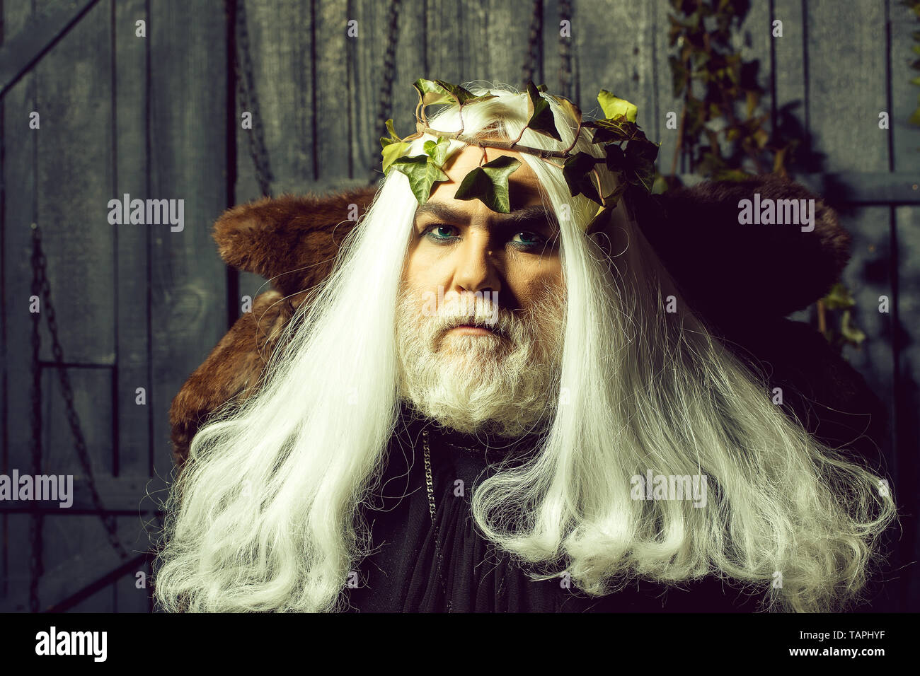 Zeus in white wig Stock Photo - Alamy