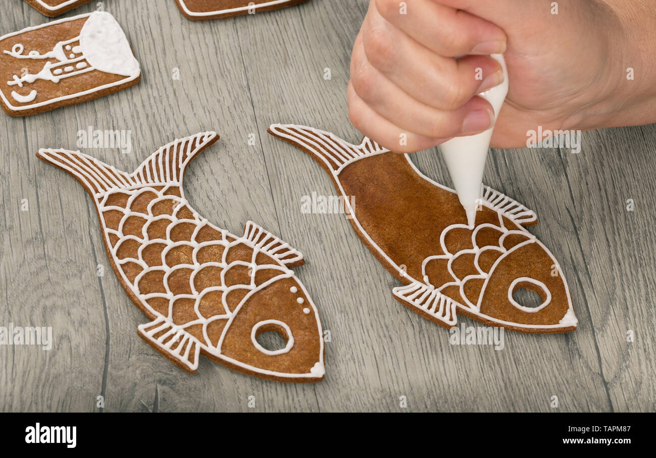 Gingerbread fish hi-res stock photography and images - Alamy