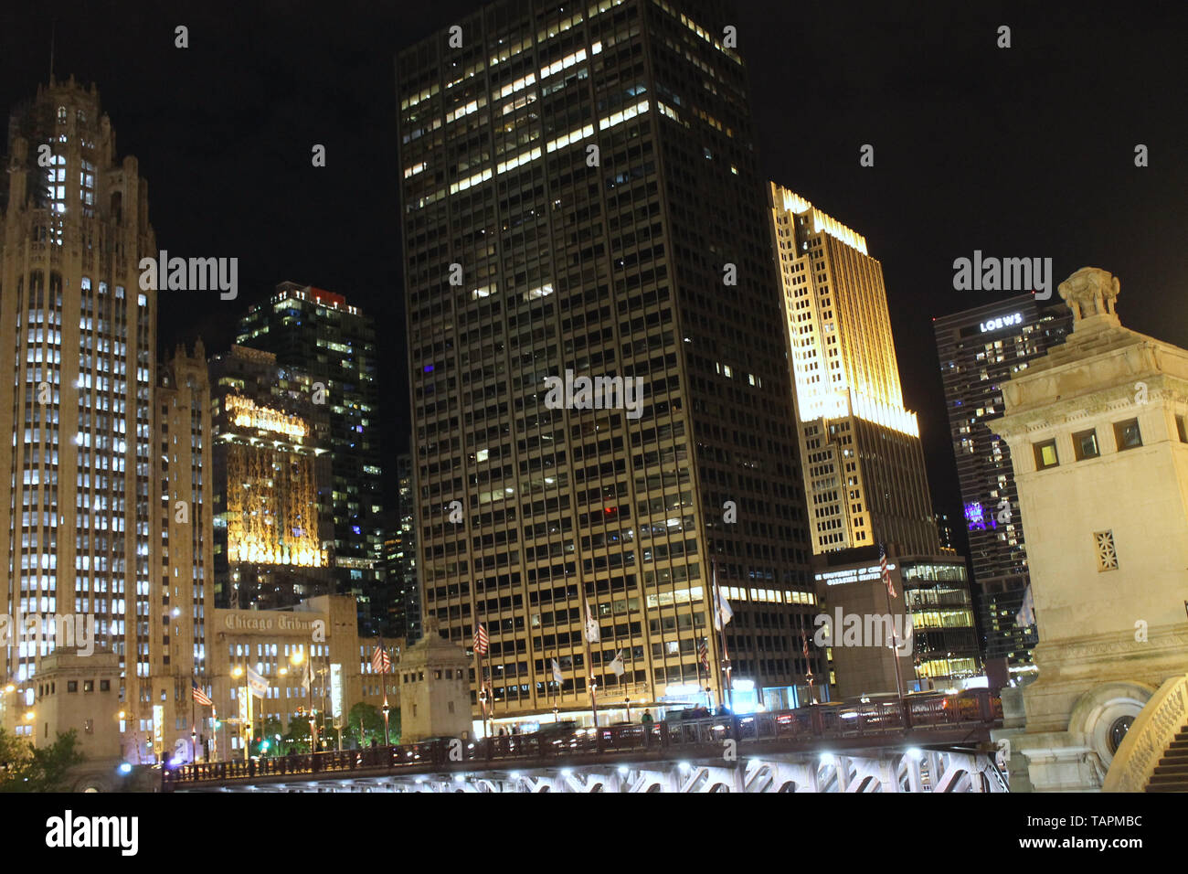 Tribune Tower, NBC Tower and 401 N Michigan Ave along the Chicago River ...