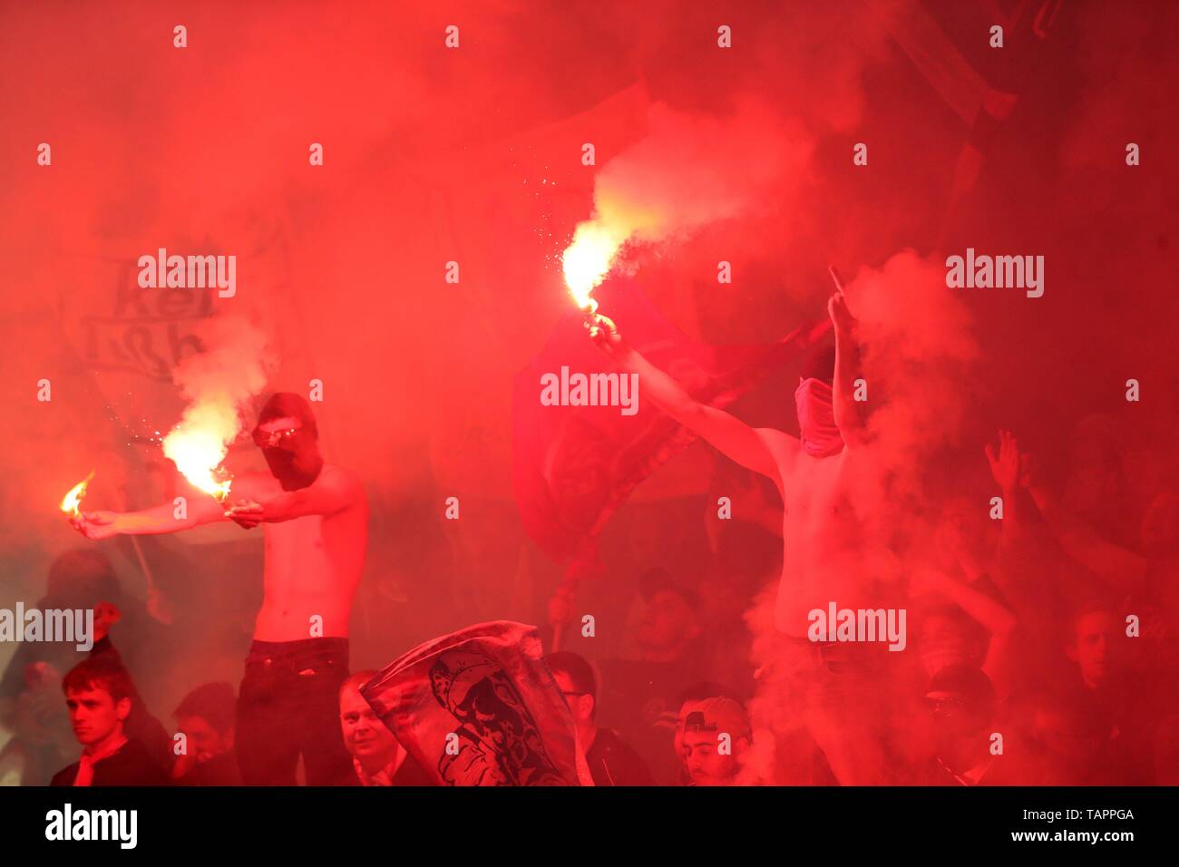 Pyrotechnick hi-res stock photography and images - Alamy