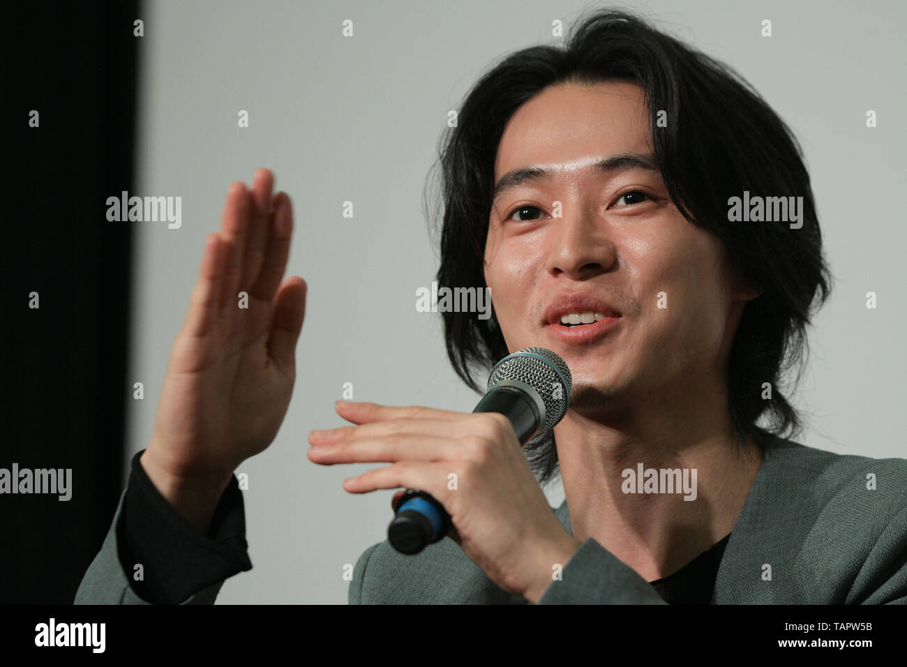 Singapore. 27th May, 2019. Japanese actor Kento Yamazaki attends a ...