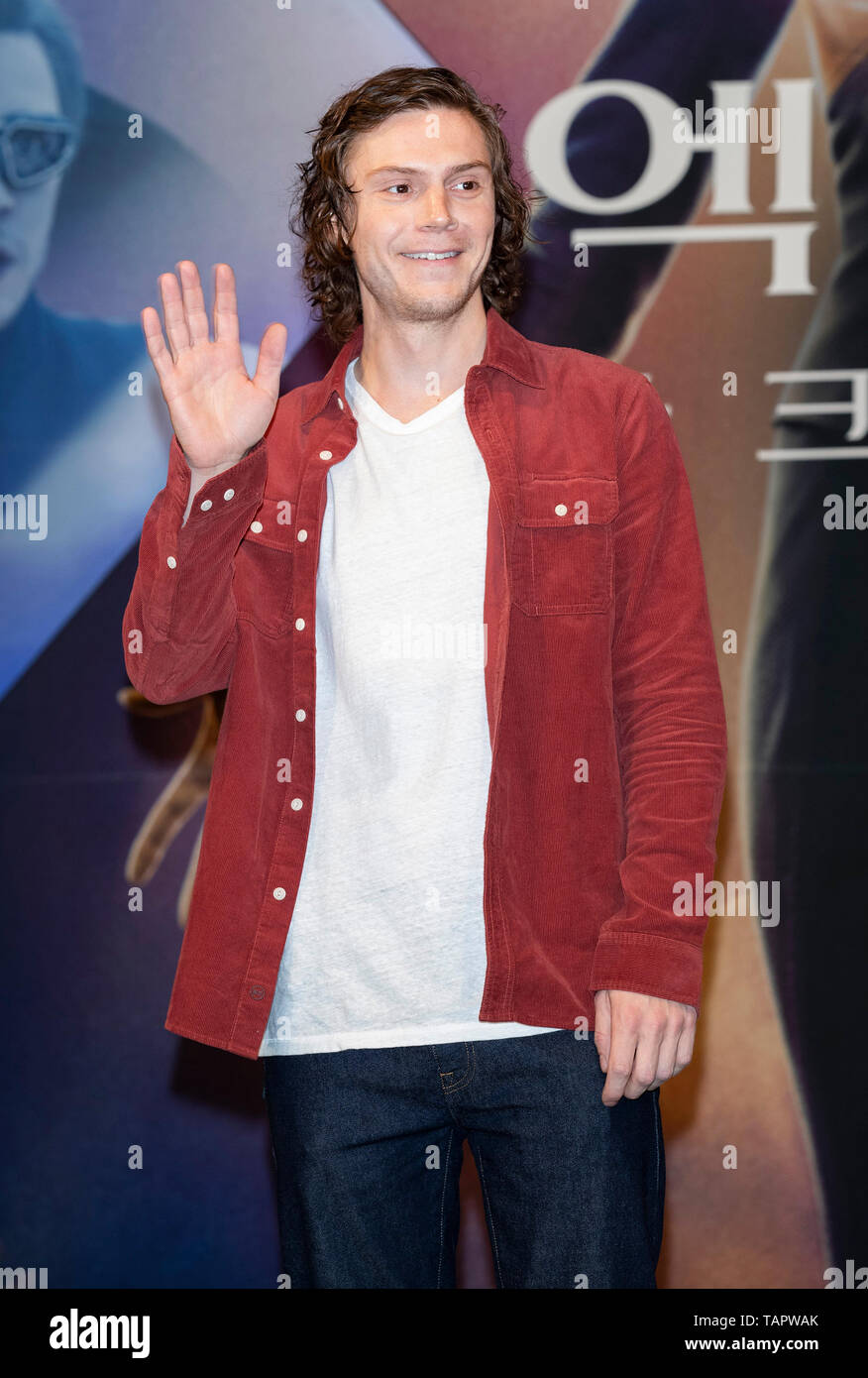 Seoul, South Korea. 27th May, 2019. Actor Evan Peters attends a press ...