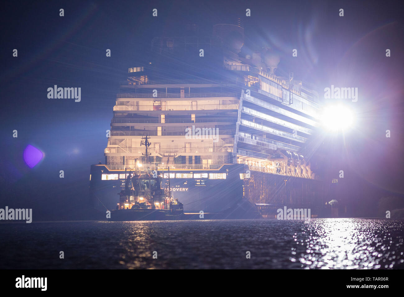 New cruise ship spirit discovery hi-res stock photography and images ...