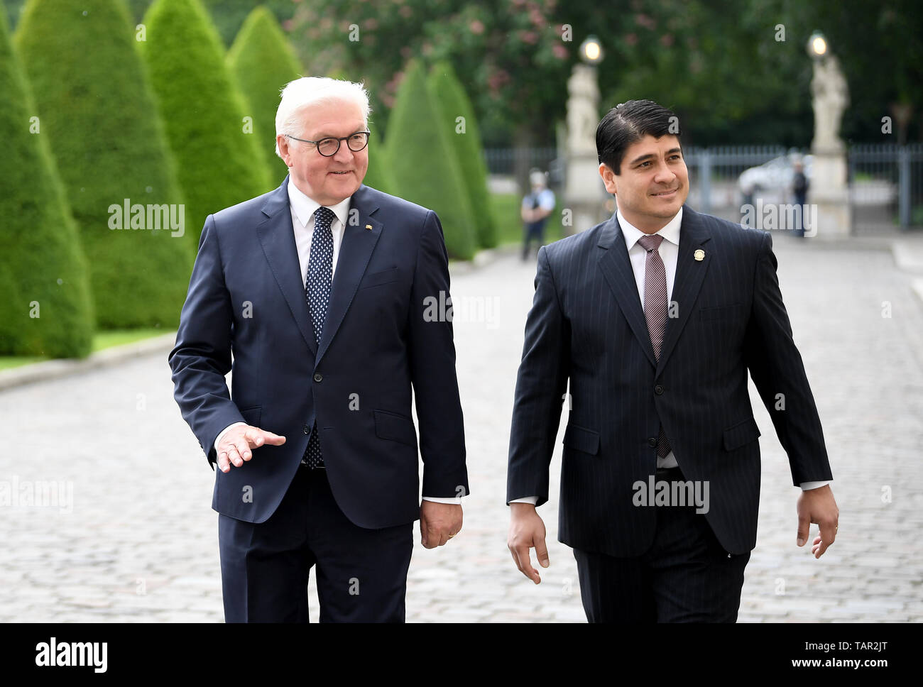 Berlin, Germany. 27th May, 2019. President Frank-Walter Steinmeier (l ...