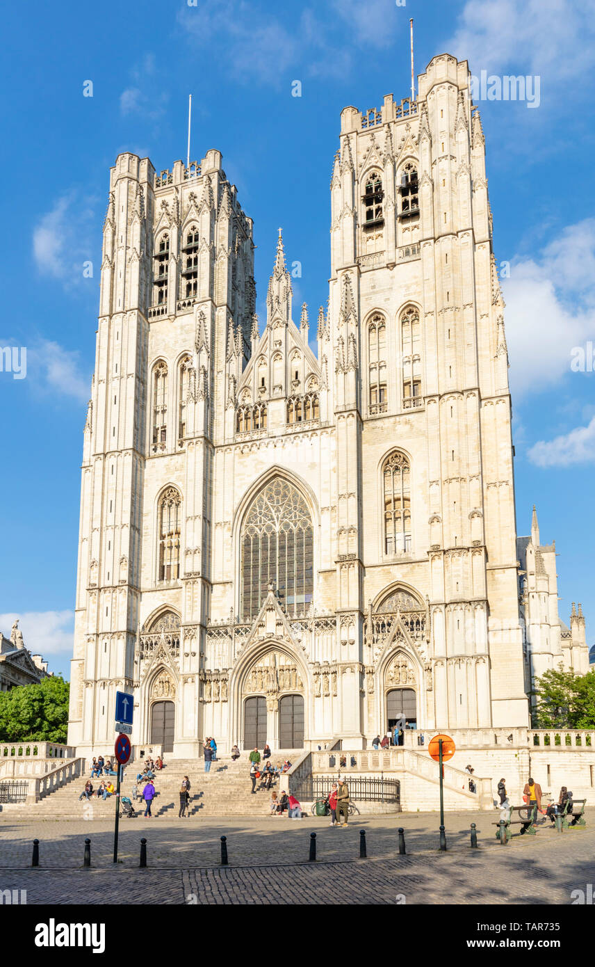Brussels cathedral hi-res stock photography and images - Alamy