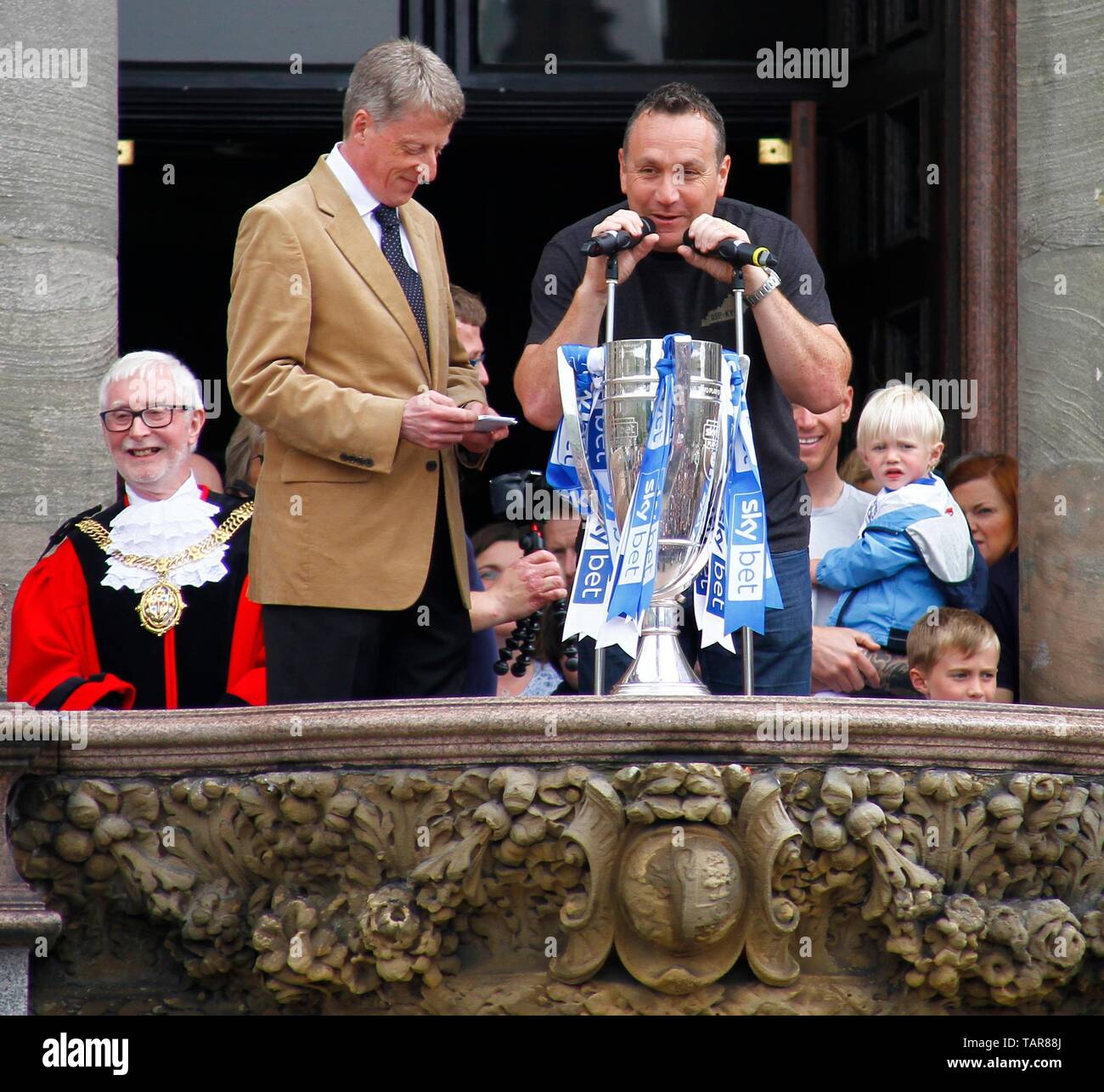 Steve mcnulty tranmere trophy hi-res stock photography and images - Alamy
