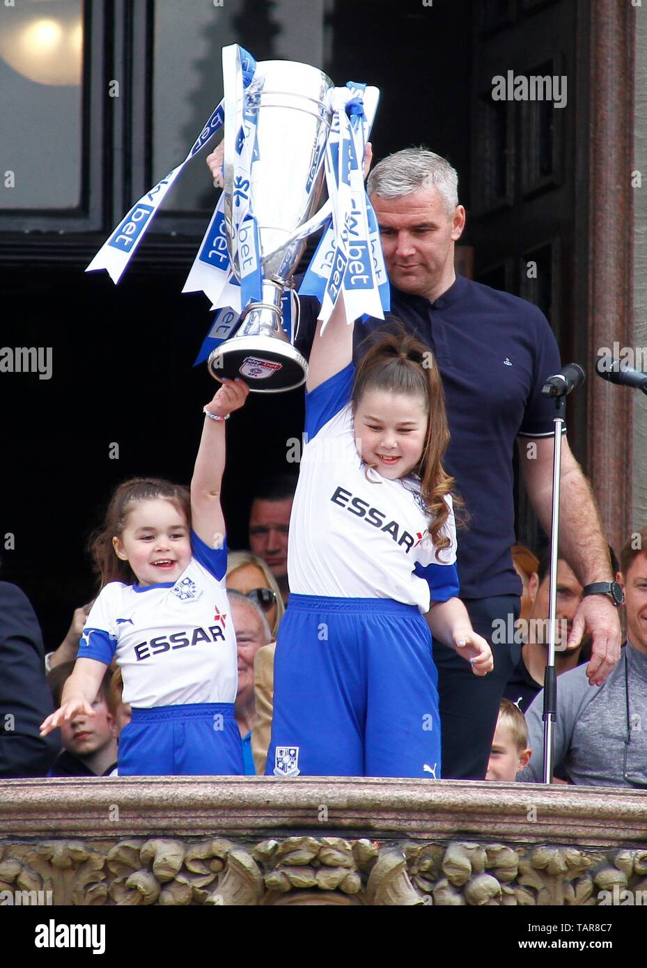Steve mcnulty tranmere trophy hi-res stock photography and images - Alamy