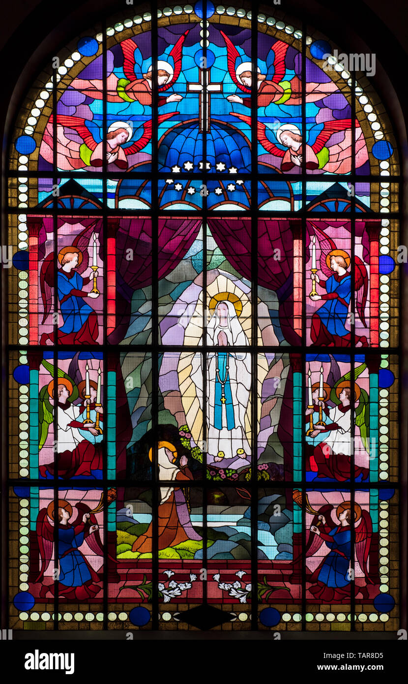 Tinted church windows hi-res stock photography and images - Alamy
