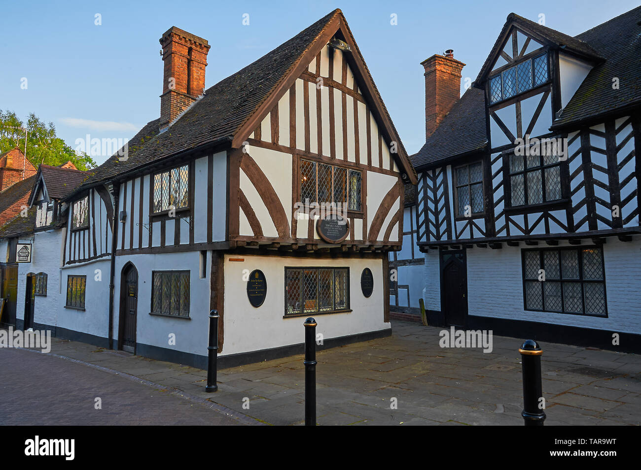 Timber medieval building hi-res stock photography and images - Alamy