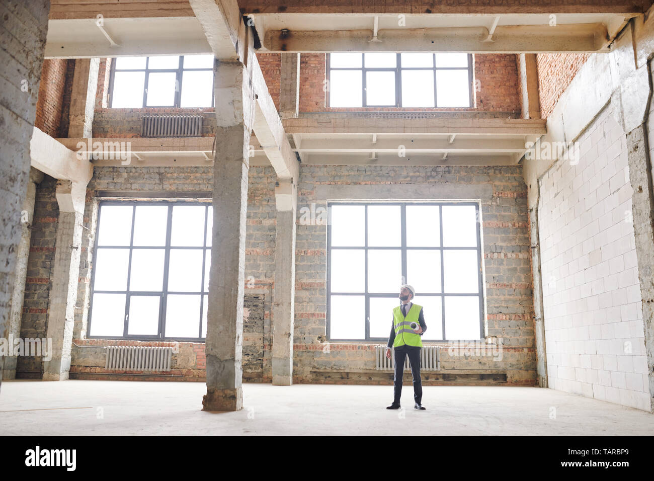 Builder foreman hi-res stock photography and images - Alamy