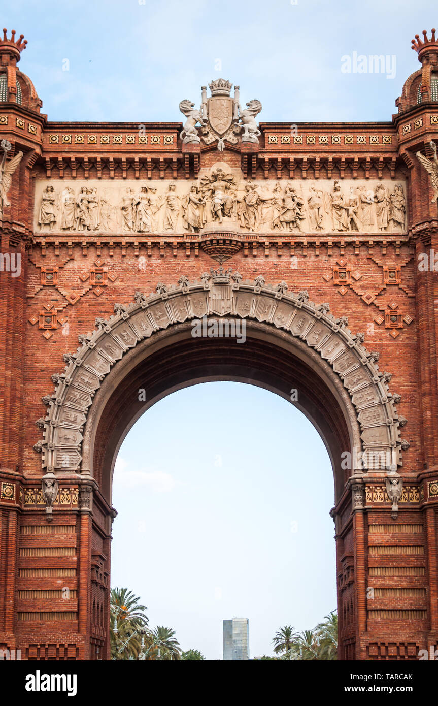 The beautiful red triumphal arch of Barcelona Spain Stock Photo - Alamy