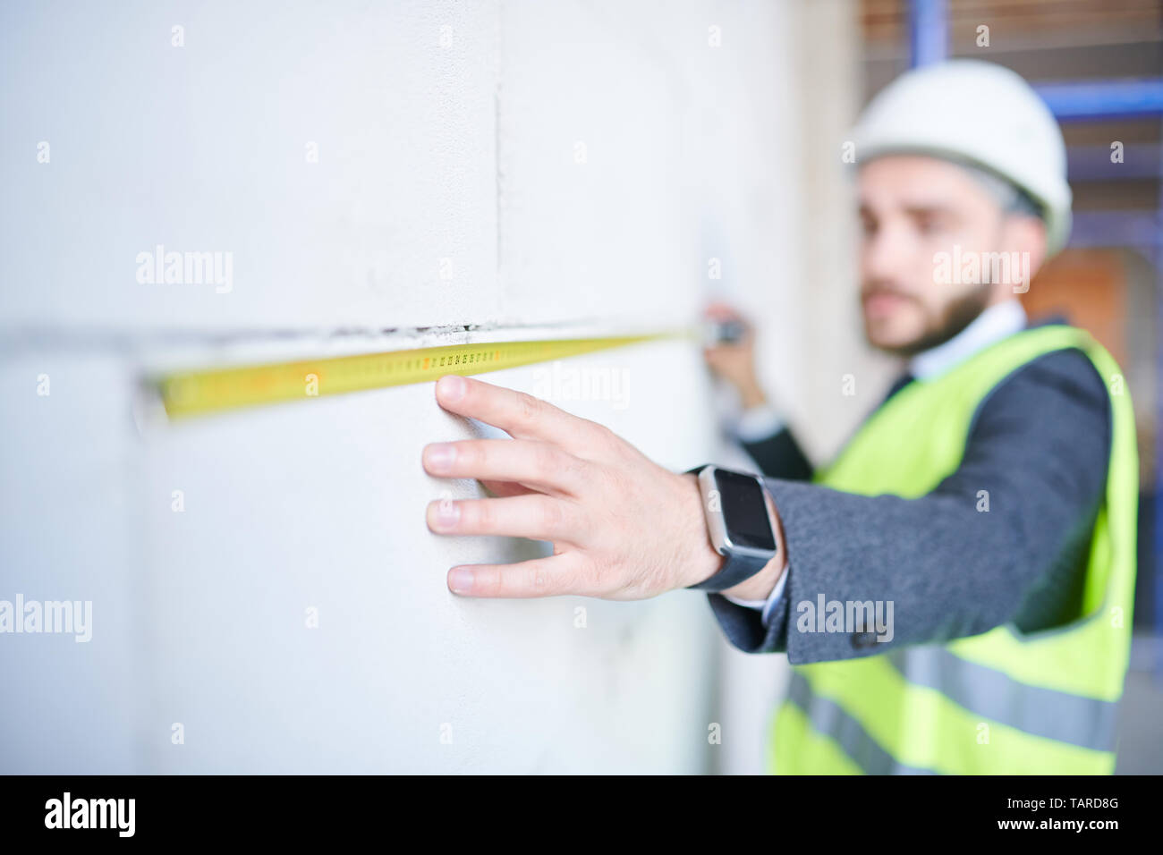 Measuring length hi-res stock photography and images - Alamy