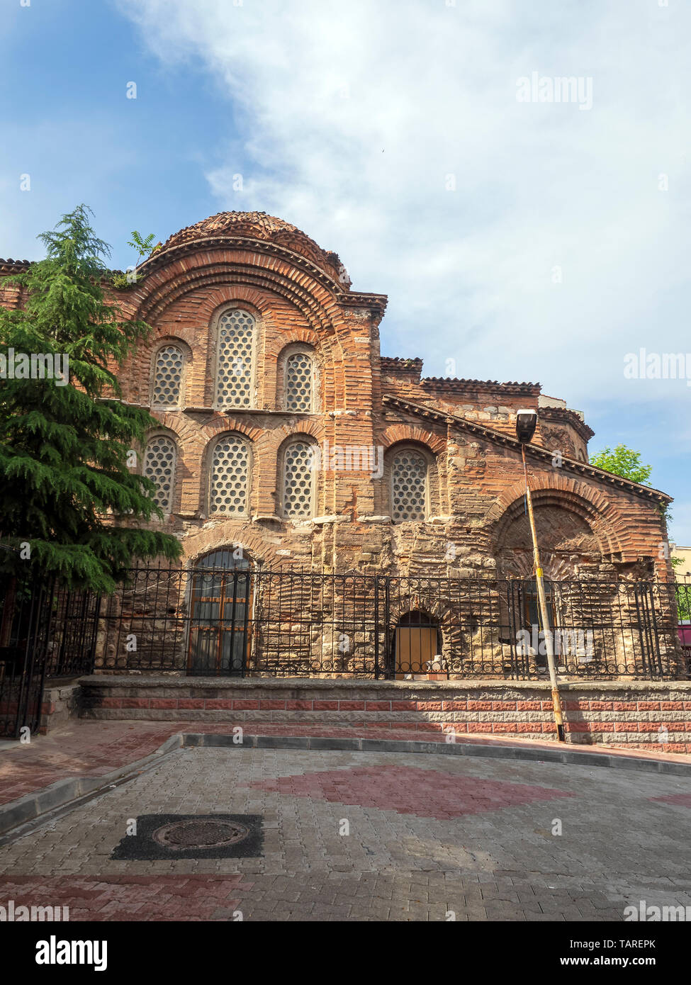 Eski Imaret Mosque (Turkish: Eski Imaret Camii) is a former Eastern ...