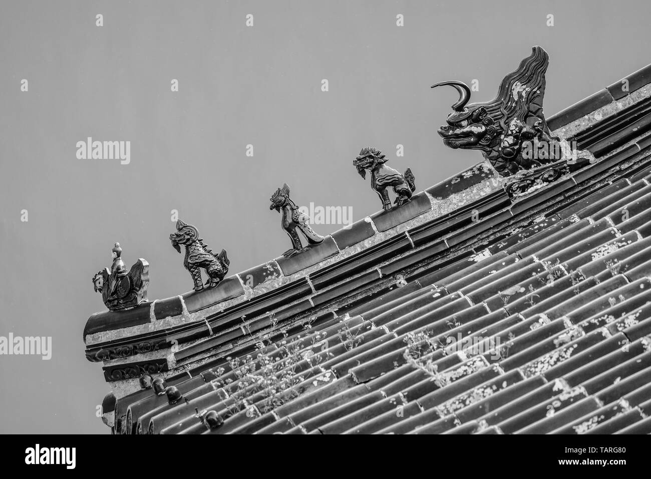 Chinese roof figures hi-res stock photography and images - Alamy
