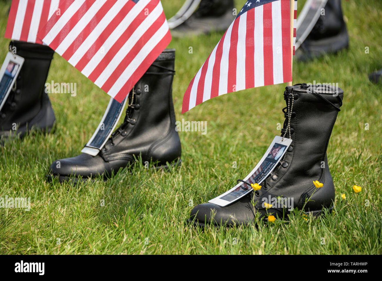 Boots soldiers killed in war hi-res stock photography and images - Alamy