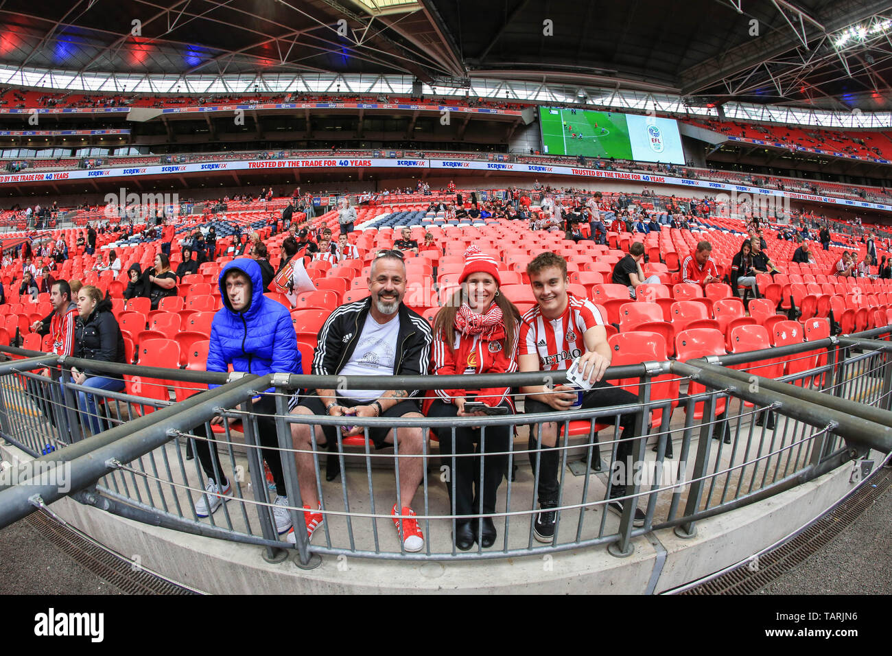 Sunderland charlton wembley hi-res stock photography and images - Alamy