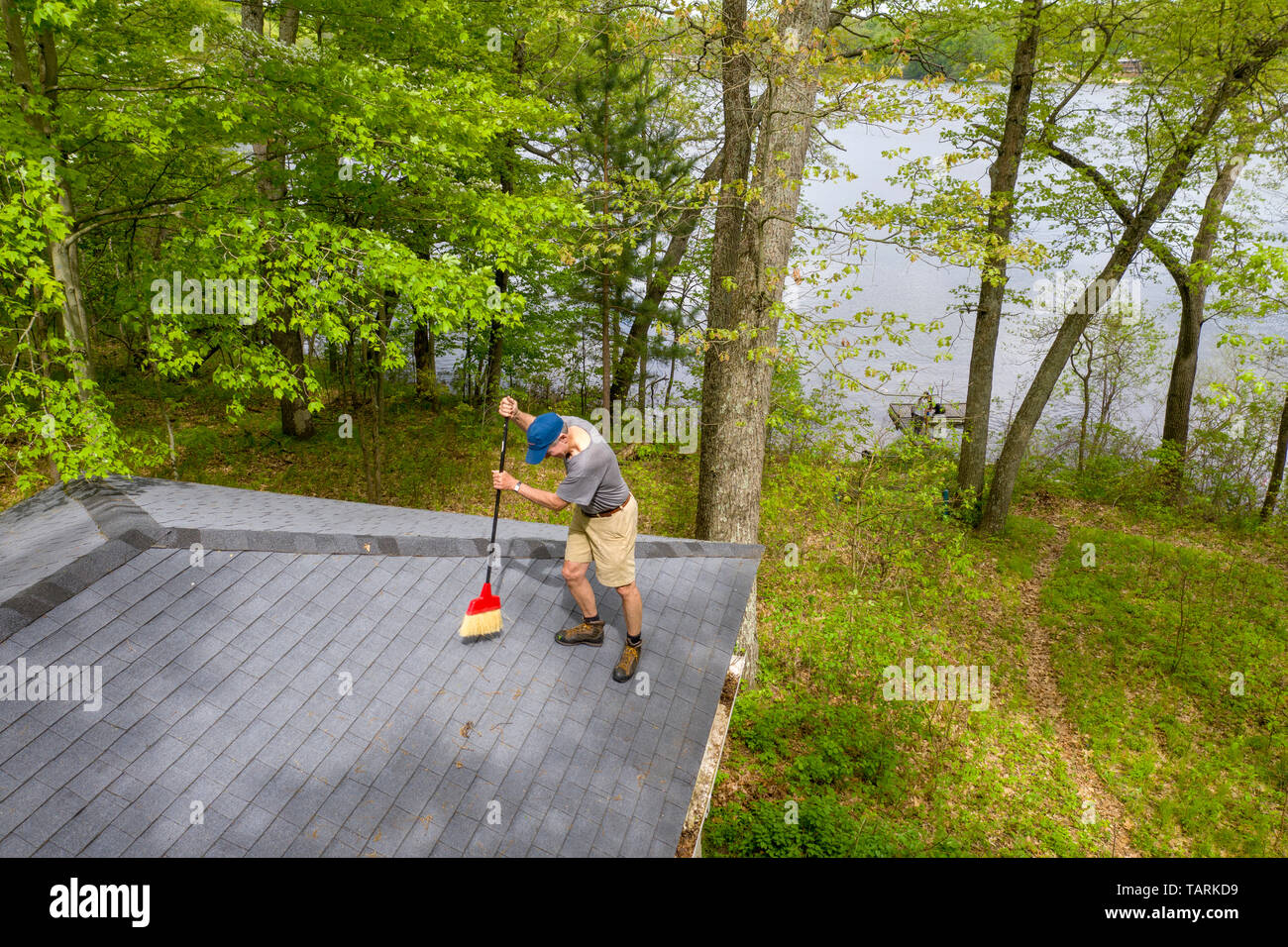 Sweeping roof hi-res stock photography and images - Alamy
