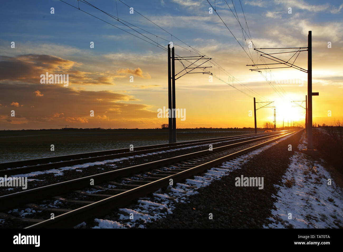 Dusk railway hi-res stock photography and images - Alamy