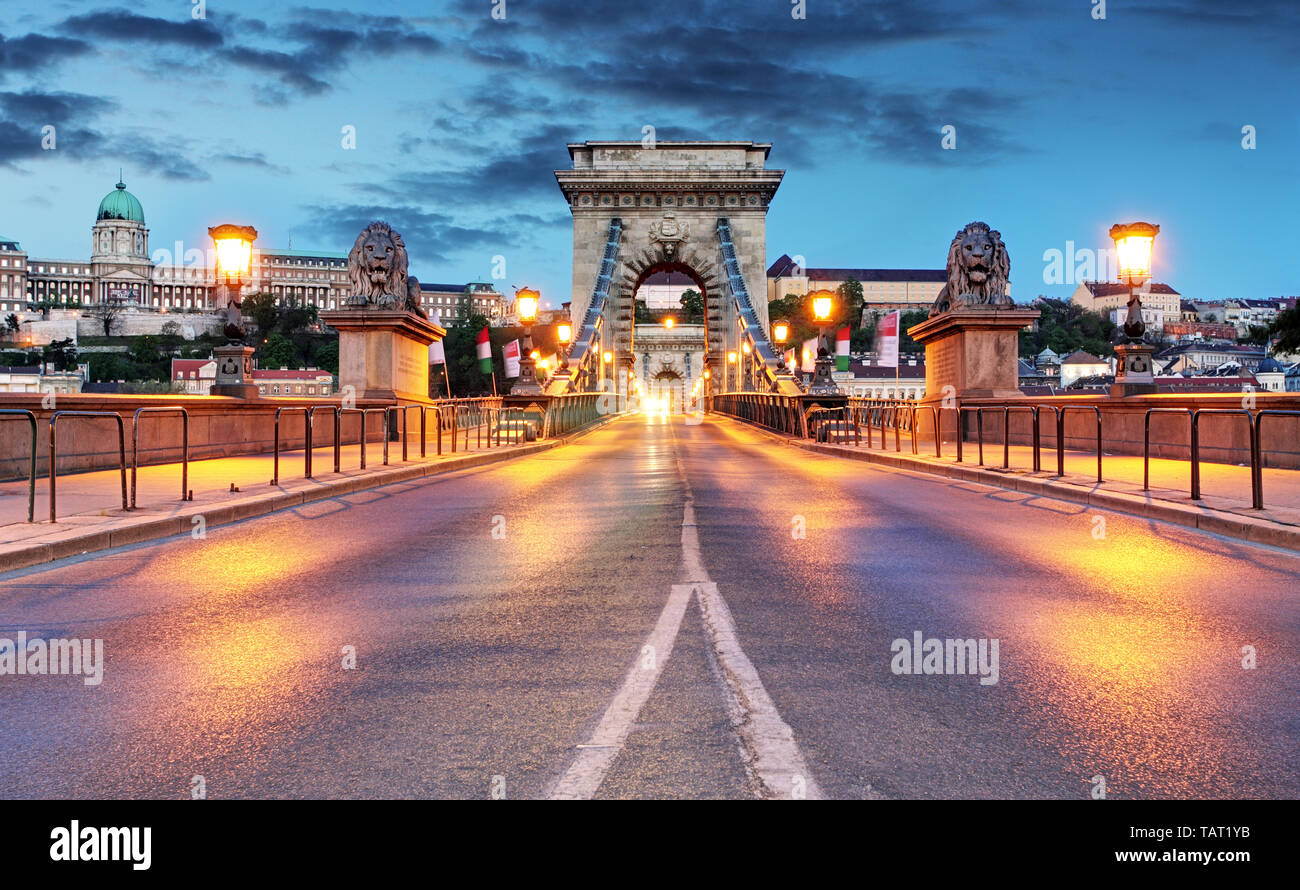 Budapest famous bridge hi-res stock photography and images - Alamy