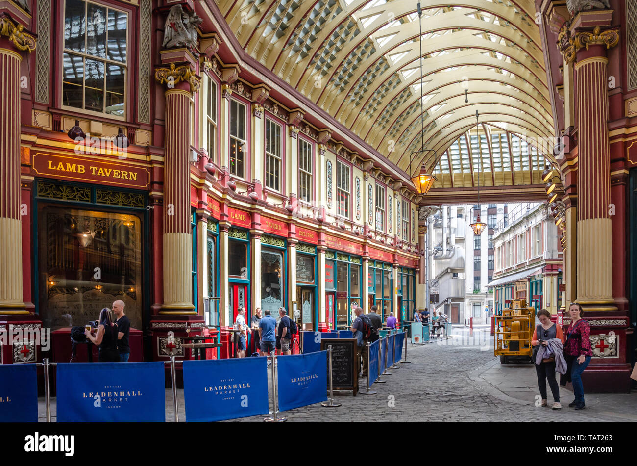 Lamb tavern hi-res stock photography and images - Alamy