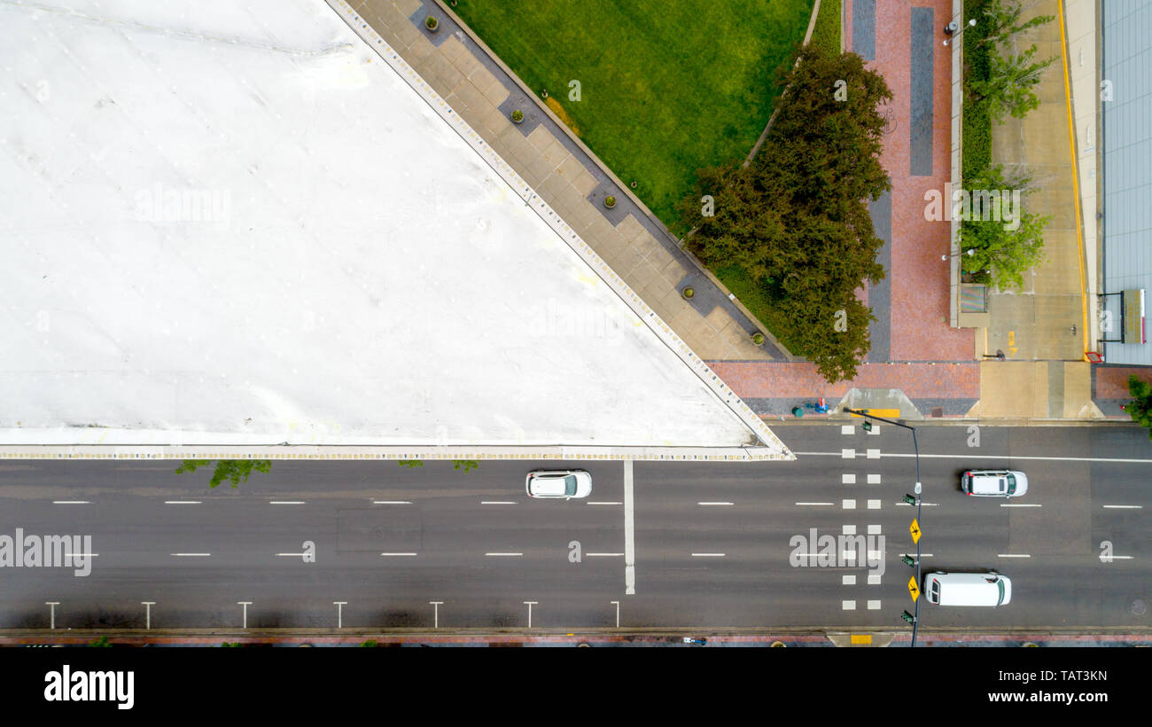 Triangle building hi-res stock photography and images - Alamy