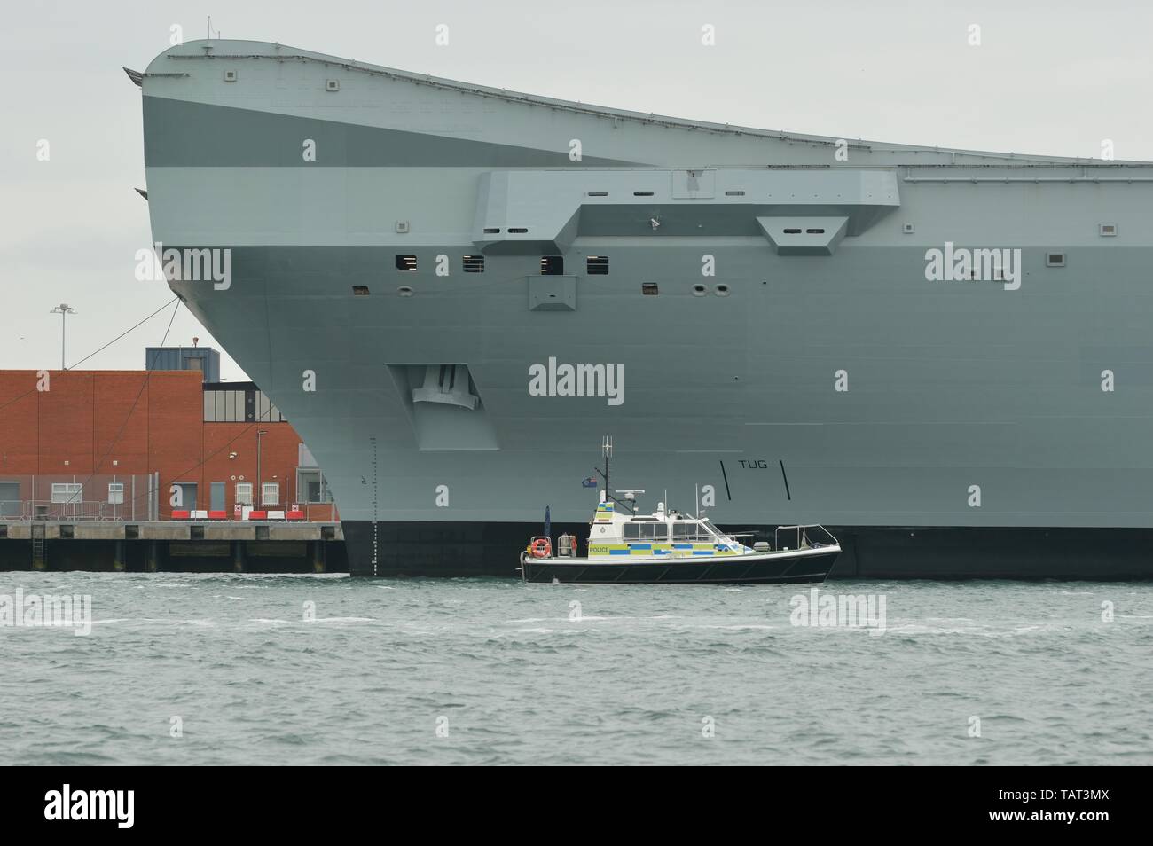 Portsmouth harbour and the solent Stock Photo - Alamy