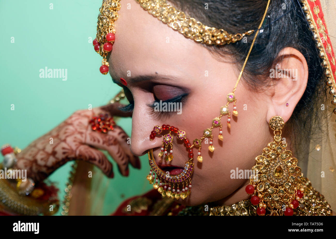 Beautiful Indian bride Stock Photo - Alamy