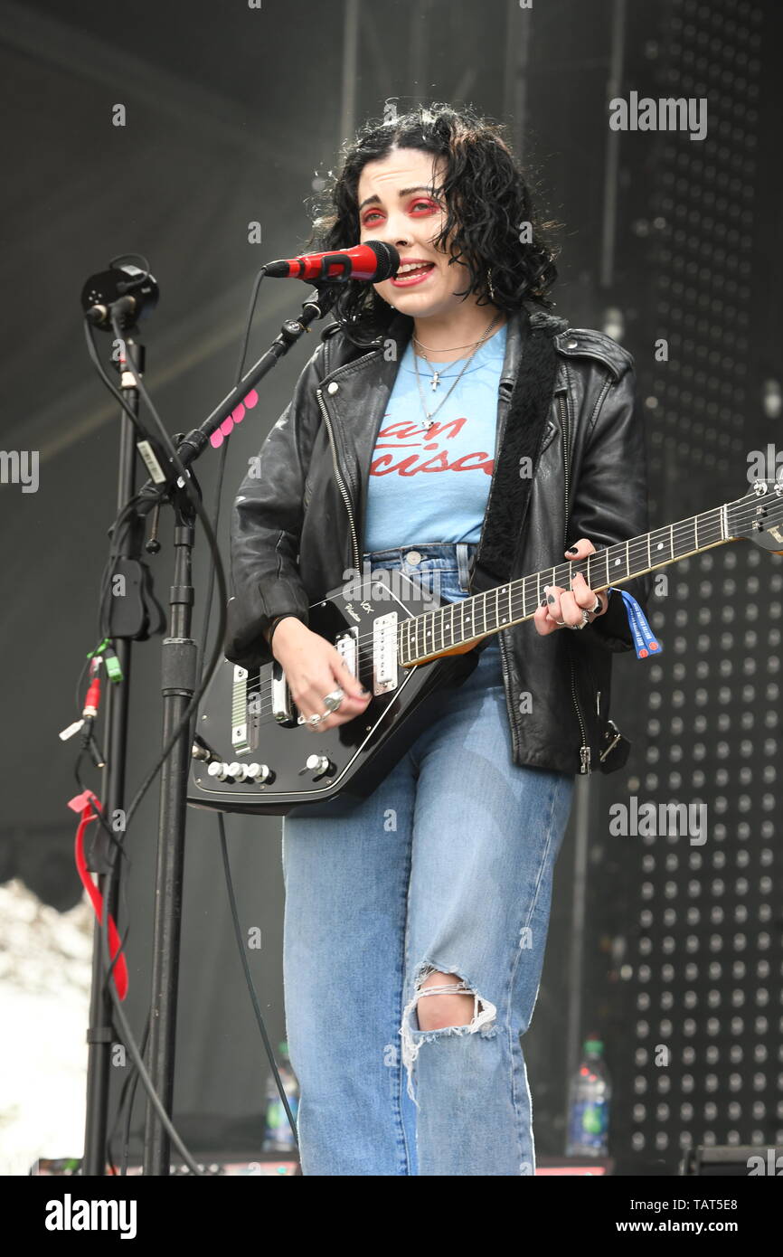 Pale waves heather hi-res stock photography and images - Alamy