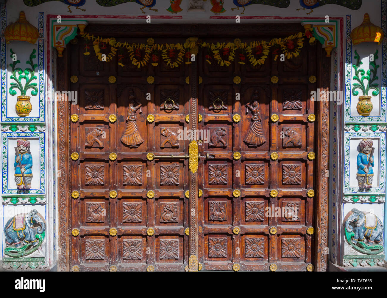 Beautiful golden gate entrance hi-res stock photography and images - Alamy