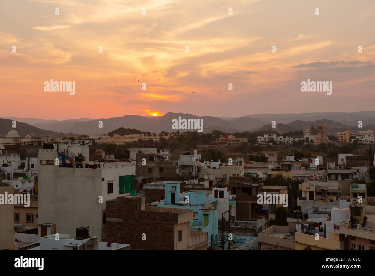 Udaipur old town hi-res stock photography and images - Alamy