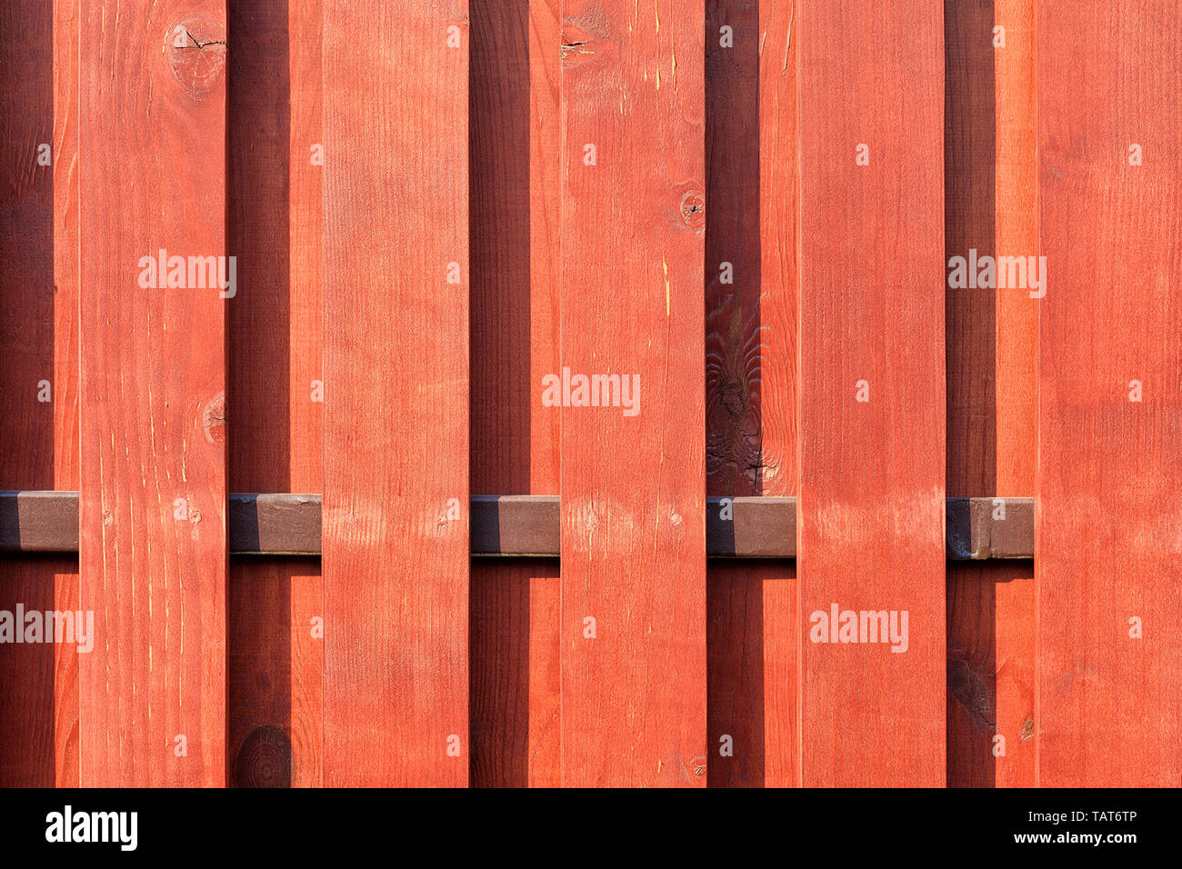 Red transverse panel hi-res stock photography and images - Alamy