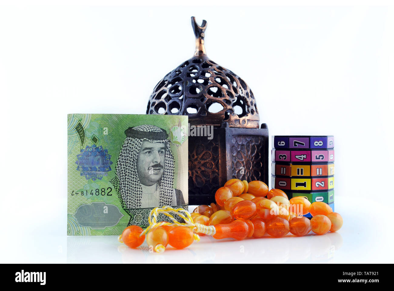Kingdom of Bahrain currency Stock Photo - Alamy