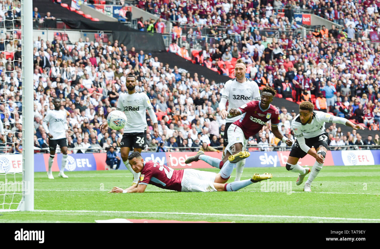 Goal wembley stadium hi-res stock photography and images - Alamy