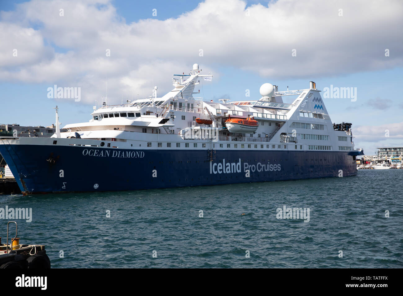 Ocean diamond ship arctic hi-res stock photography and images - Alamy