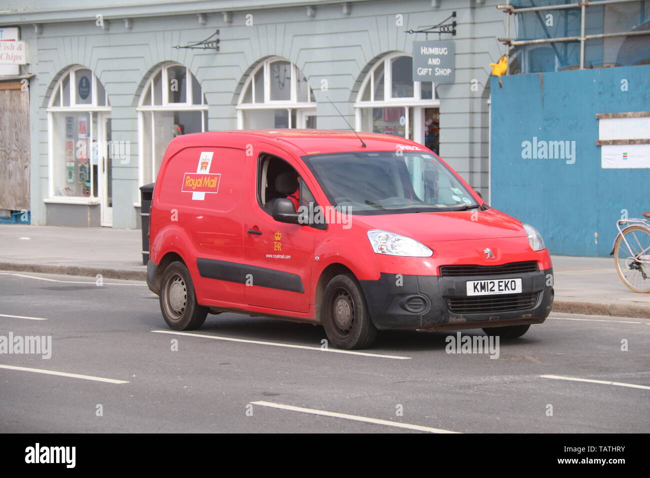 Royal mail peugeot delivery van hi-res stock photography and images - Alamy