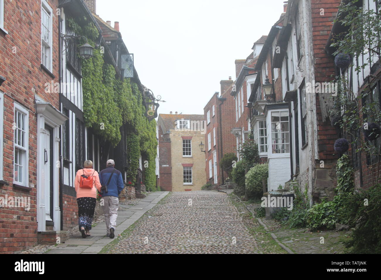 MERMAID STREET IN RYE EAST SUSSEX Stock Photo - Alamy