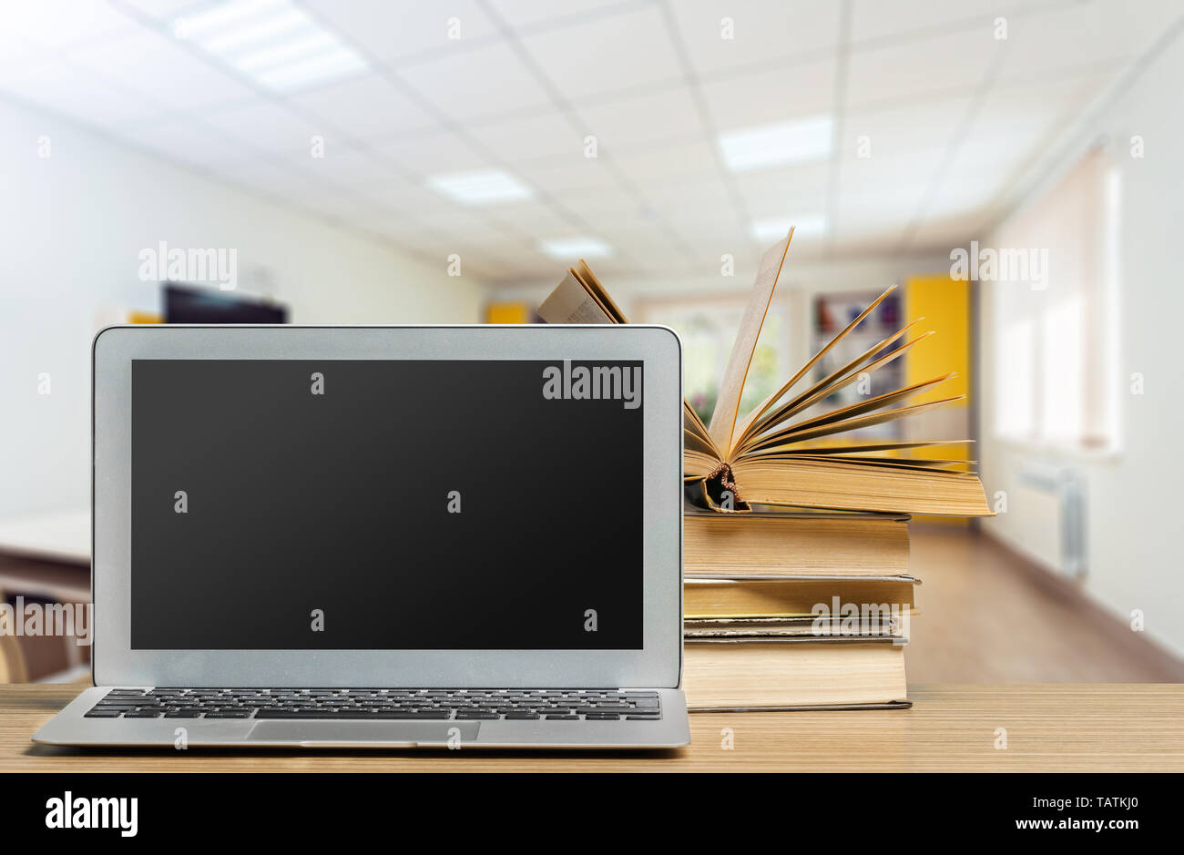 Web designer classroom hi-res stock photography and images - Alamy