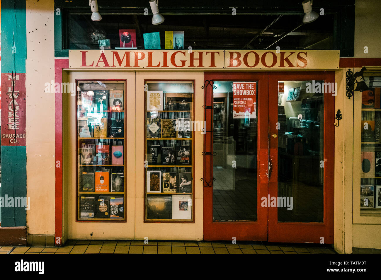 Bookstore bar seattle hi-res stock photography and images - Alamy