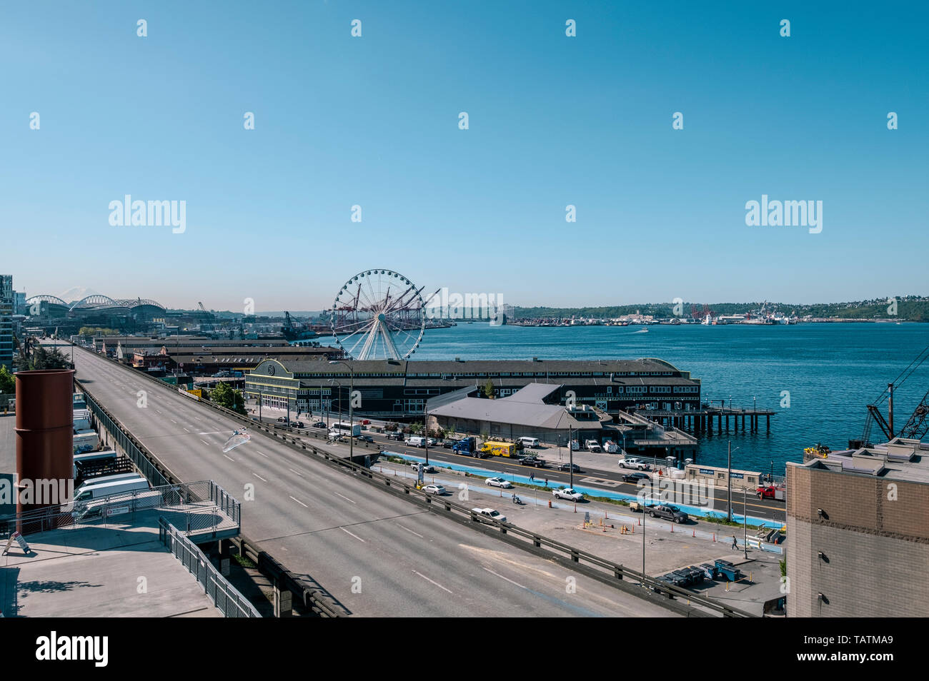 Beautiful architecture of old building and shopping street in Seattle ...