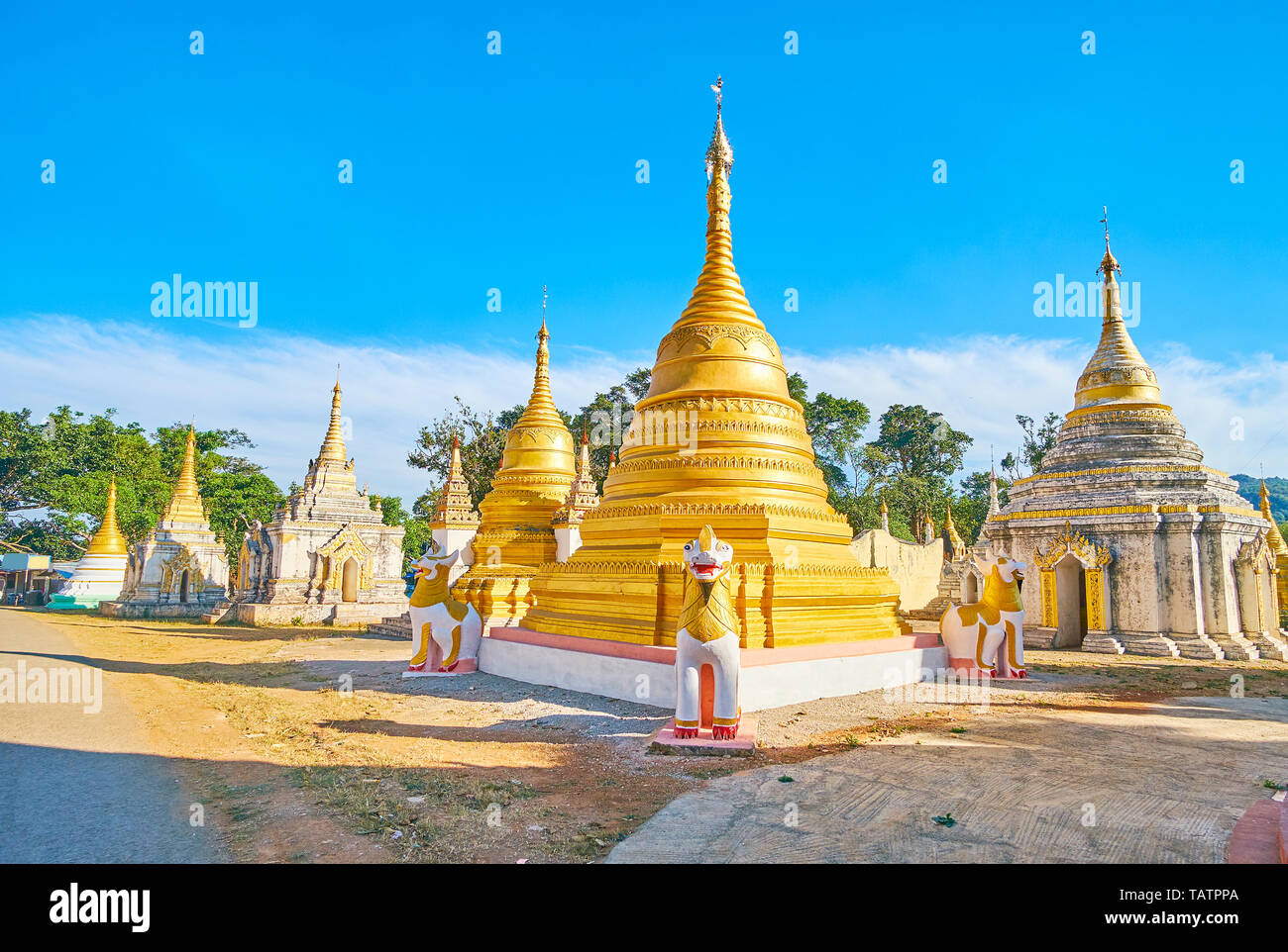 The scenic statues of chinthe (lion, leogryph) guardians around ...