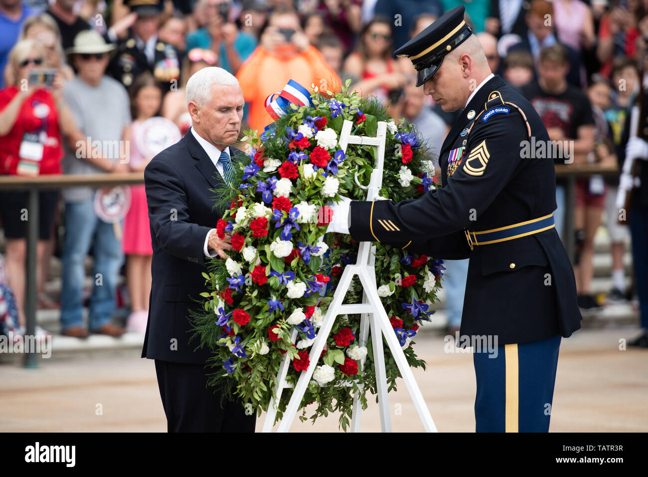 Wreath lays in honor hi-res stock photography and images - Alamy