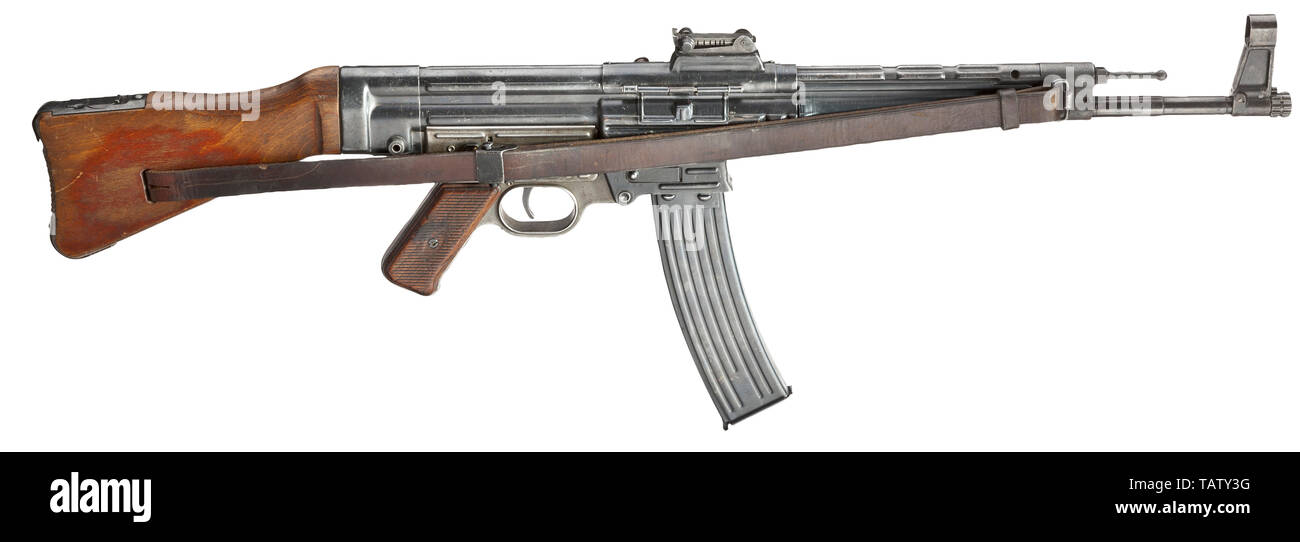 An original Sturmgewehr 44 (StG 44), deactivated, Cal. 8 x 33. Matching ...